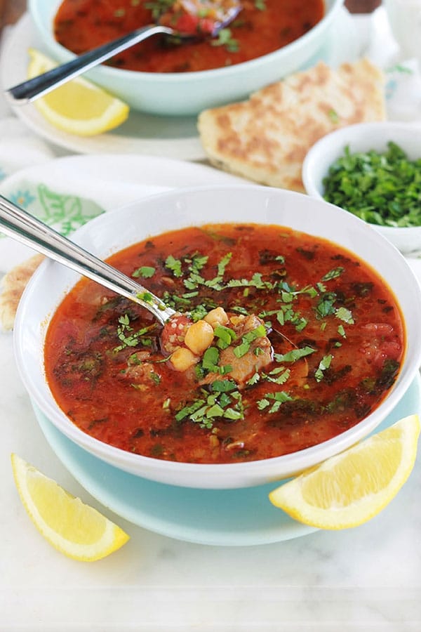 Chorba frik traditionnelle (recette soupe au blé concassé) - Cuisine ...